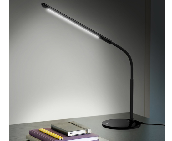 Lámpara Led Flexible Para Escritorio Aukey LT-ST1, Control Táctil 3 ...